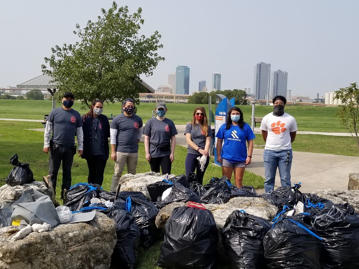 TRWD Trash Bash Keeps Trash Out of Our Waterways - Trinity Trails